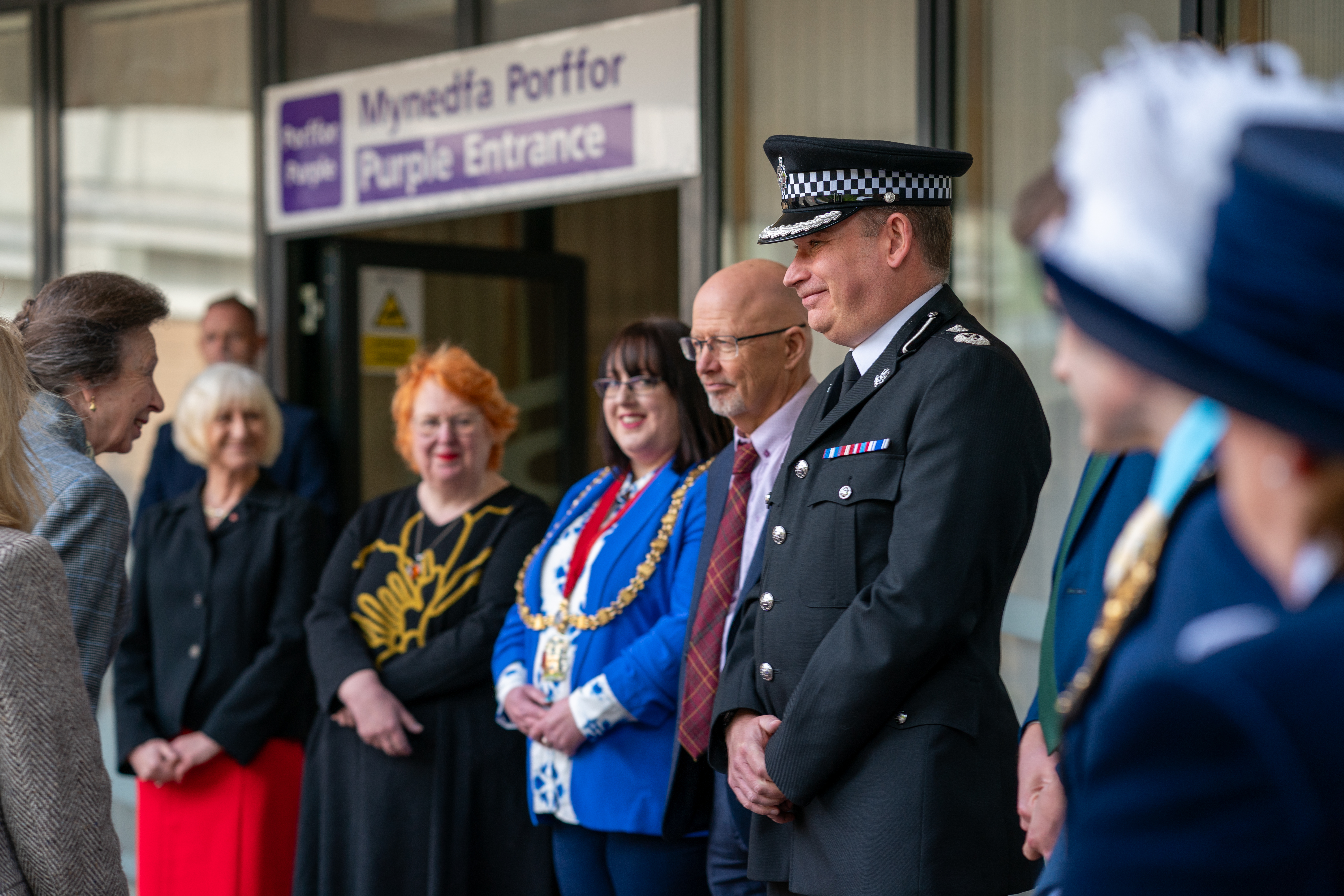 HRH The Princess Royal Visits Mobile Support Unit Delivering Cancer ...
